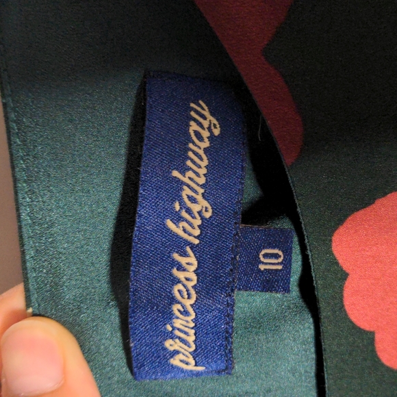 Princess Highway | Dresses | Princess Highway Green Floral Box Dress ...